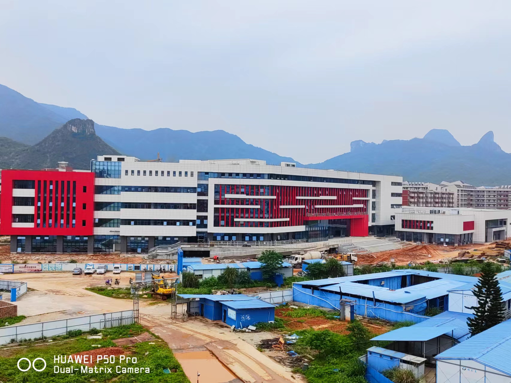 新校区图书馆及学术报告厅工程4月份建设进度简报-桂林航天工业学院基建处